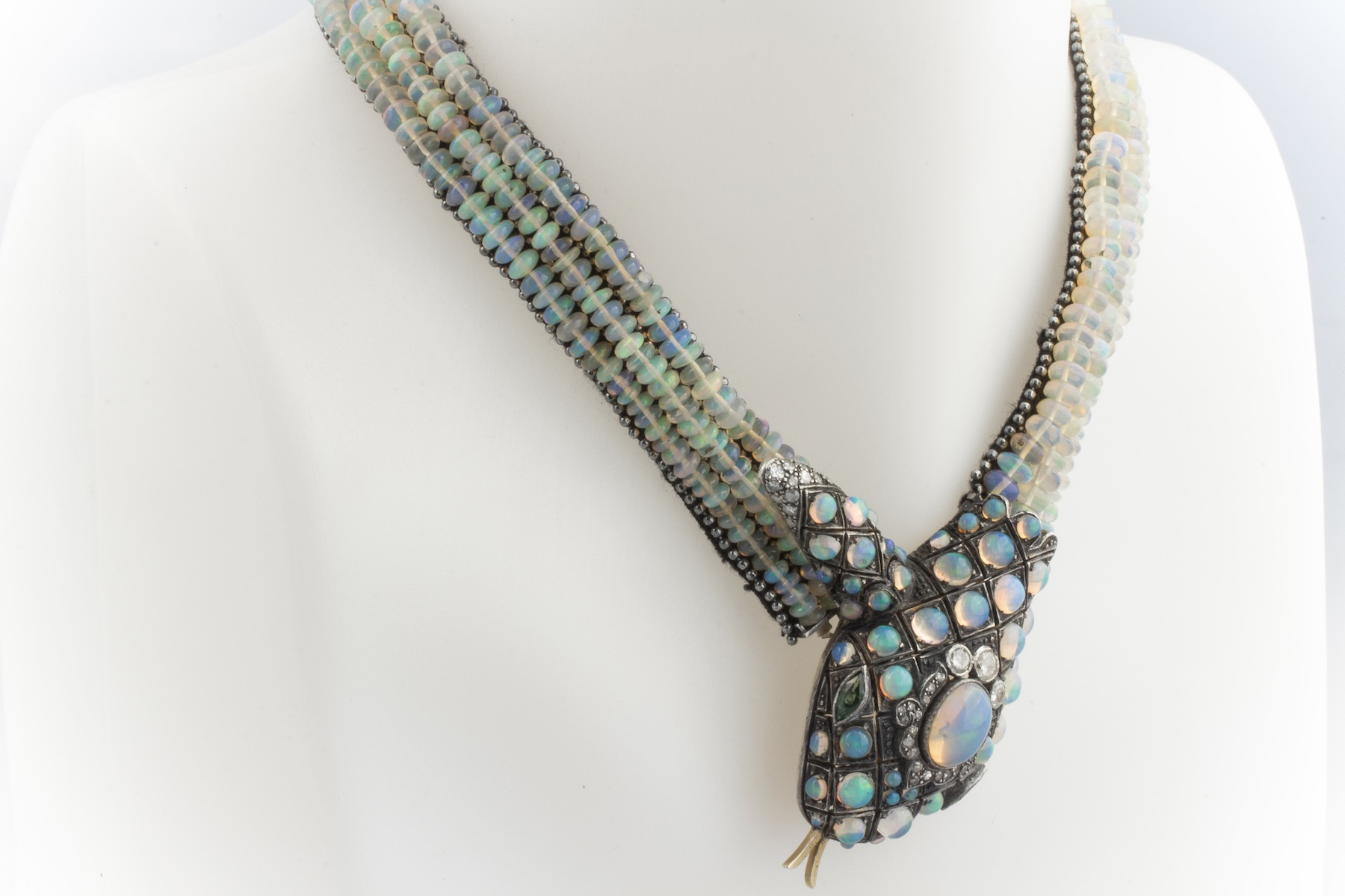 Rarität Antik Opal Collier Schlange Motiv Opal Diamant Tsavorit