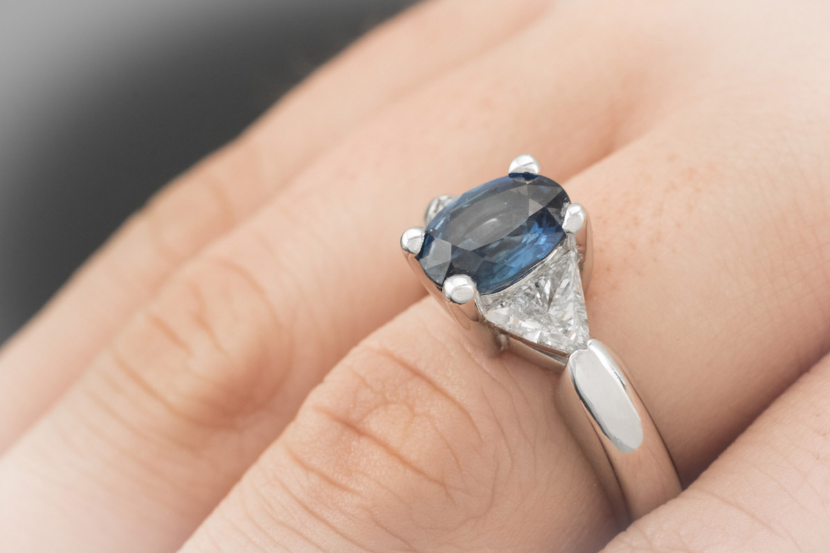 Saphir Ring Diamanten im Trillantschliff Massiv Weißgold